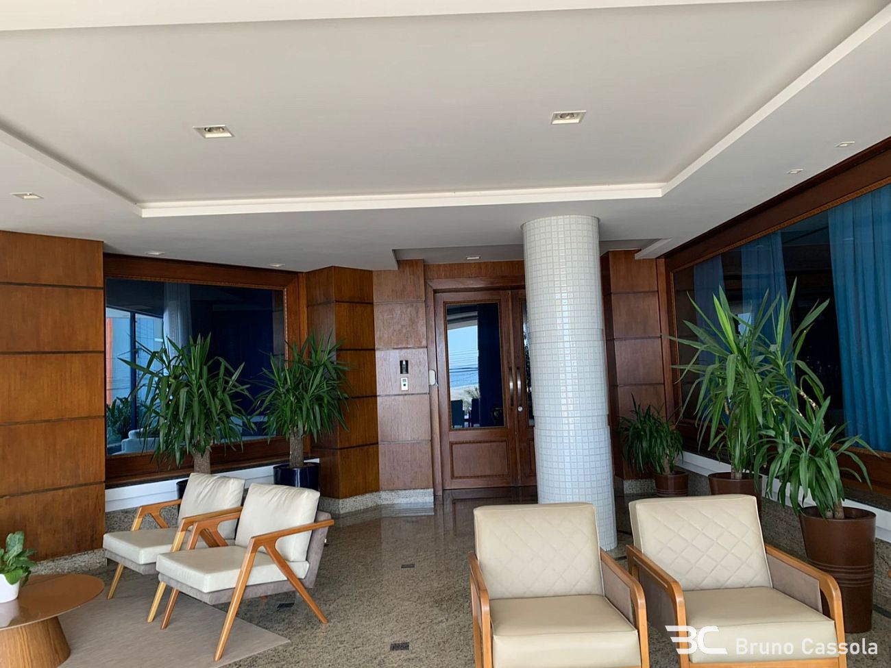 APARTAMENTO A VENDA NO ED ATLANTIS, 04 DORMITORIOS, 02 SUITE